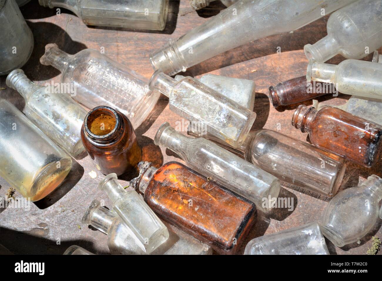 Glass bottles for sale hi-res stock photography and images - Alamy