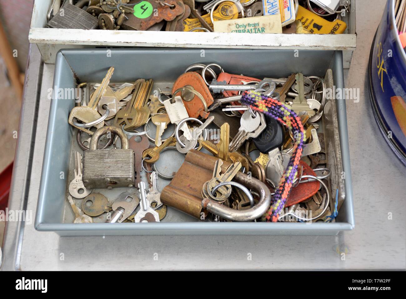 Older locks an keys love Stock Photo - Alamy