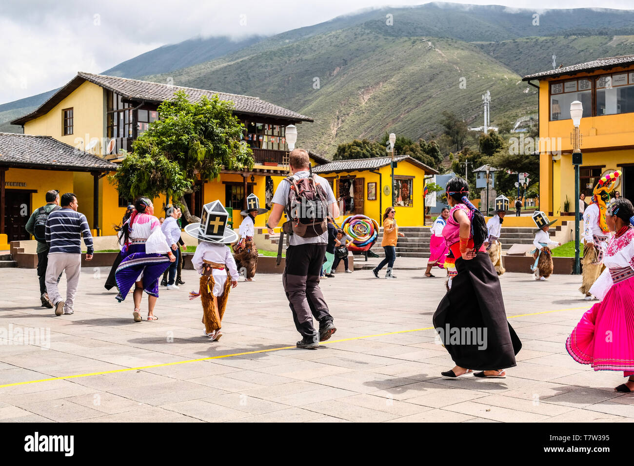 Indigenous people ecuador hi-res stock photography and images - Alamy