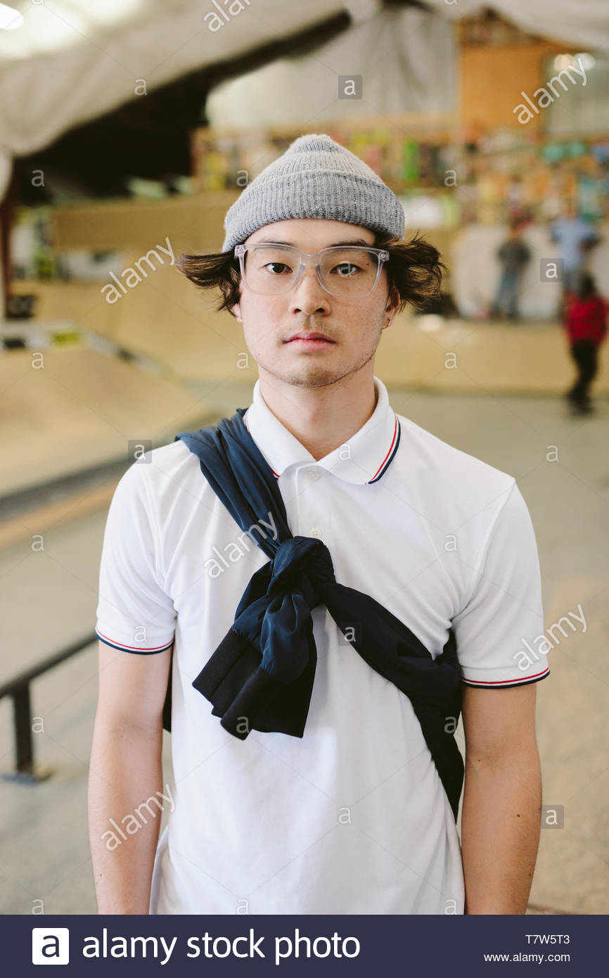 Cool young man skate park hi-res stock photography and images - Alamy