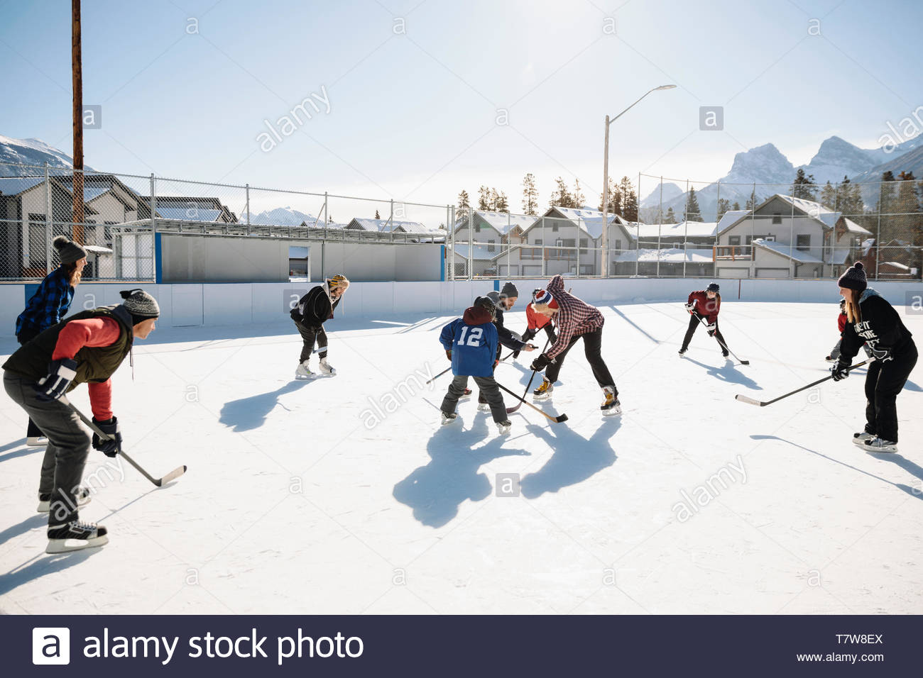 Community rink hi-res stock photography and images - Alamy
