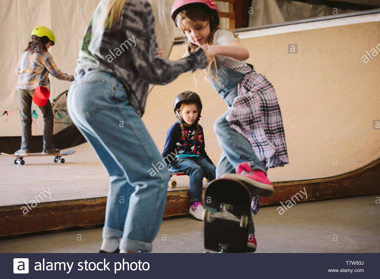 Kids learning hi-res stock photography and images - Alamy
