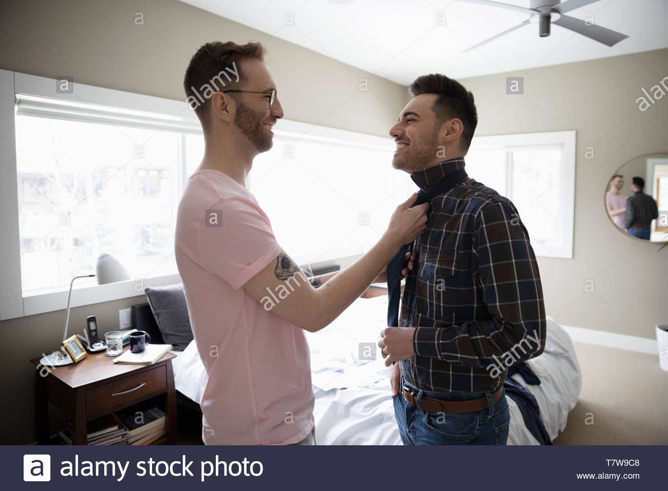 Man getting dressed hi-res stock photography and images - Alamy