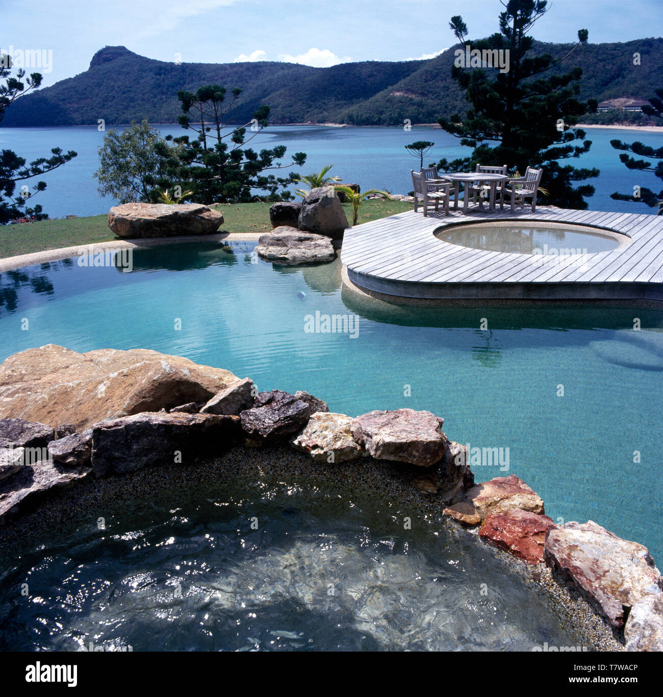 Curved swimming pool hi-res stock photography and images - Alamy
