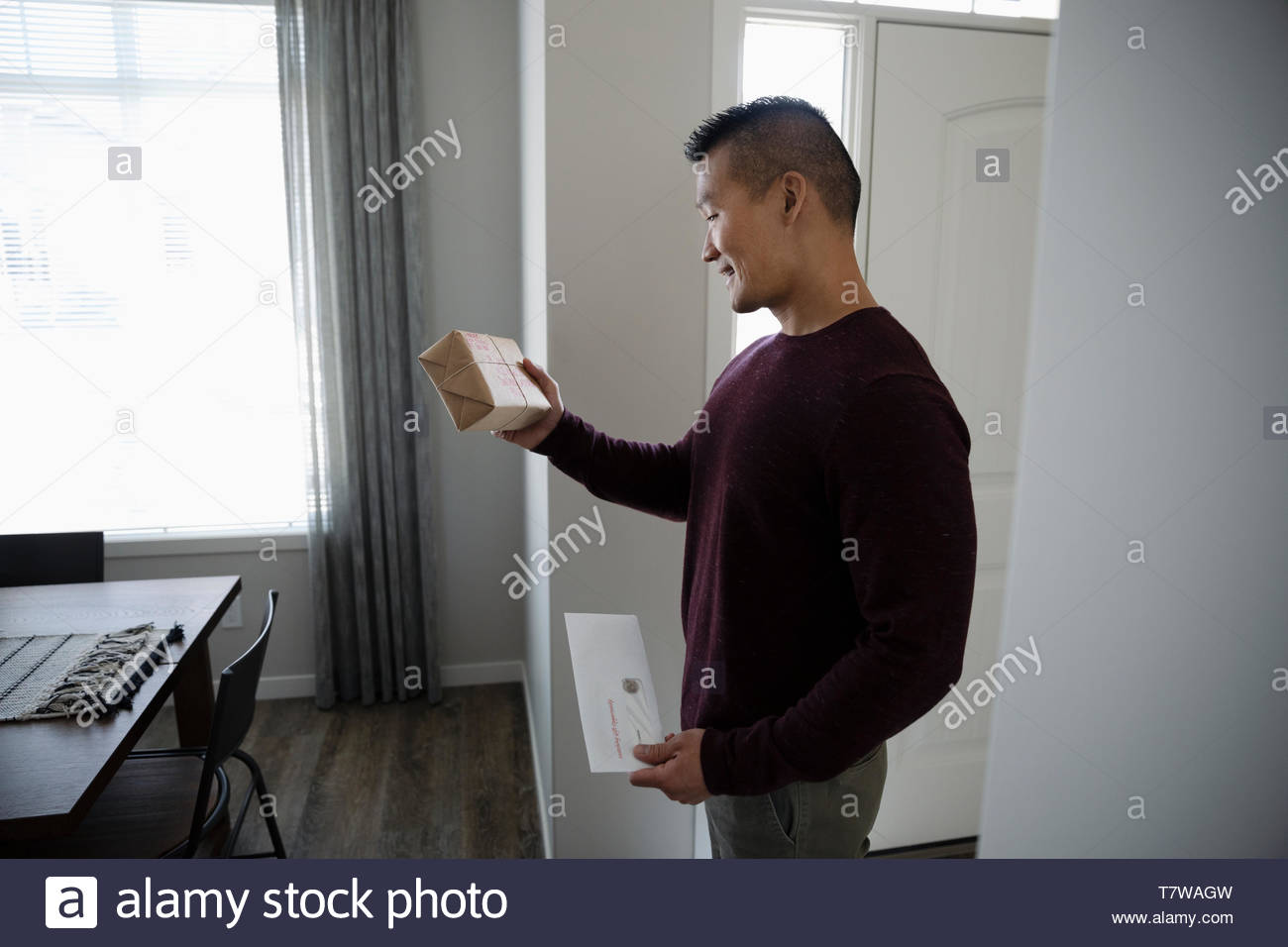 Receiving Stock Photos & Receiving Stock Images - Alamy