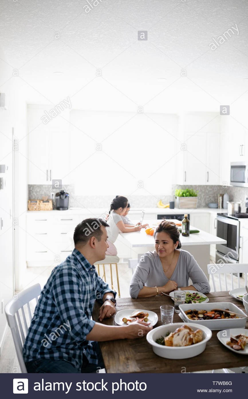 Asian family eating dinner table hi-res stock photography and images ...