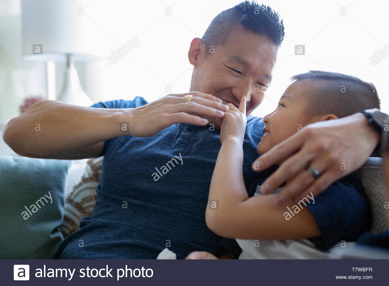 Chinese father son one child hi-res stock photography and images - Alamy