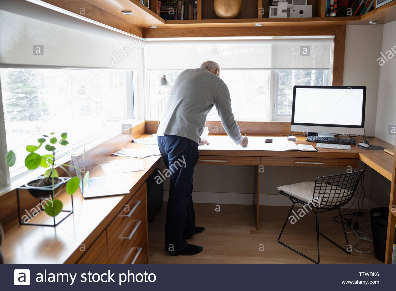 Architect standing home office hi-res stock photography and images - Alamy