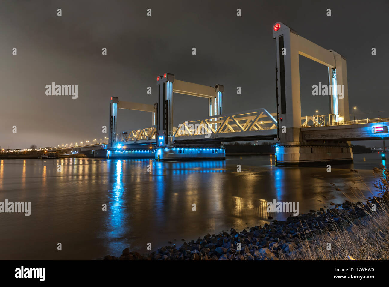 Chemical indust hi-res stock photography and images - Alamy