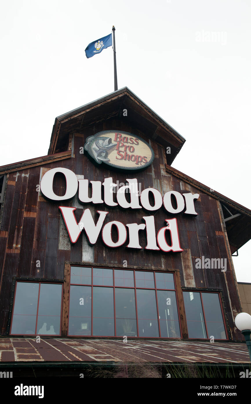 Bass pro retail store hi-res stock photography and images - Alamy