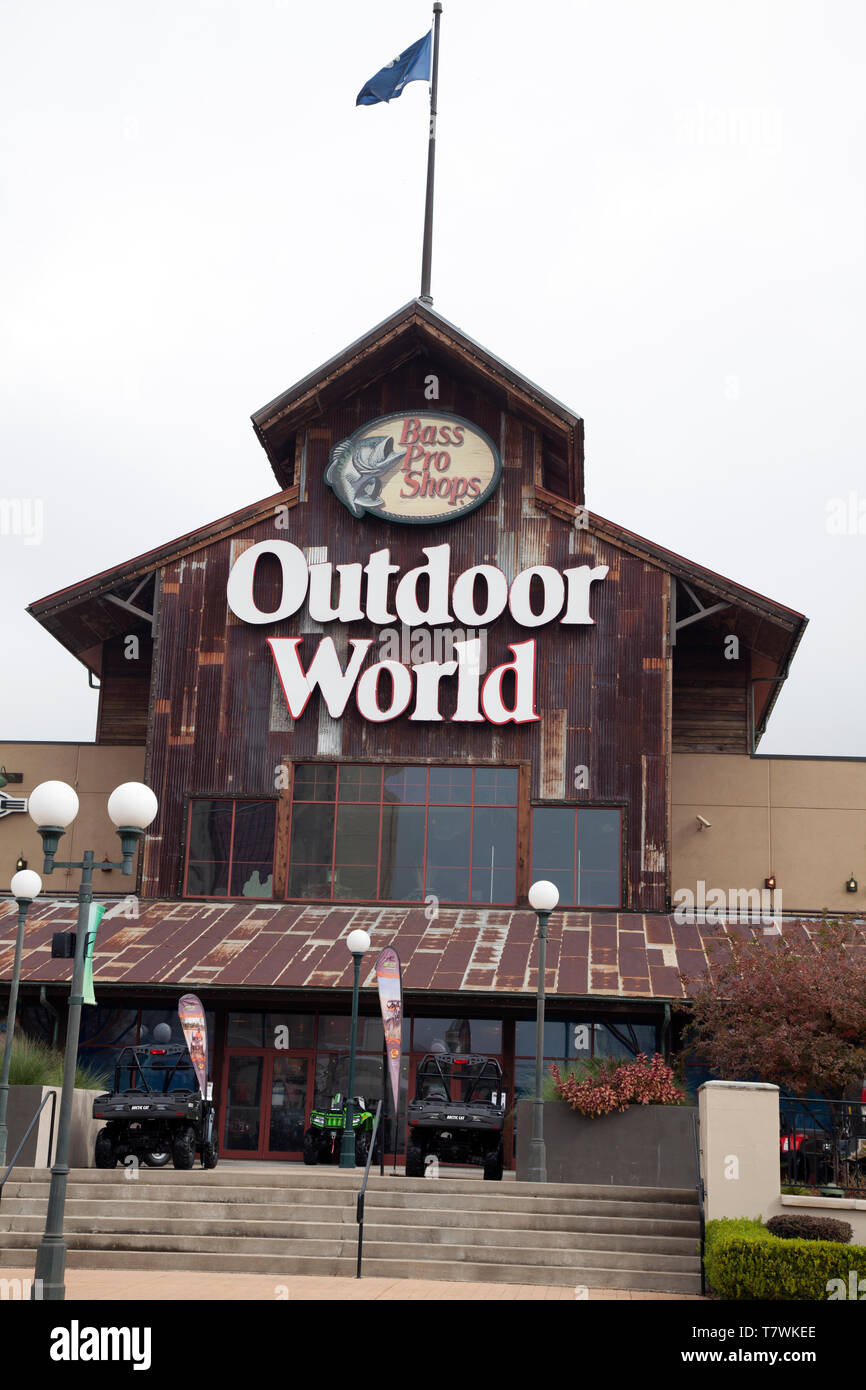 Bass pro retail store hi-res stock photography and images - Alamy