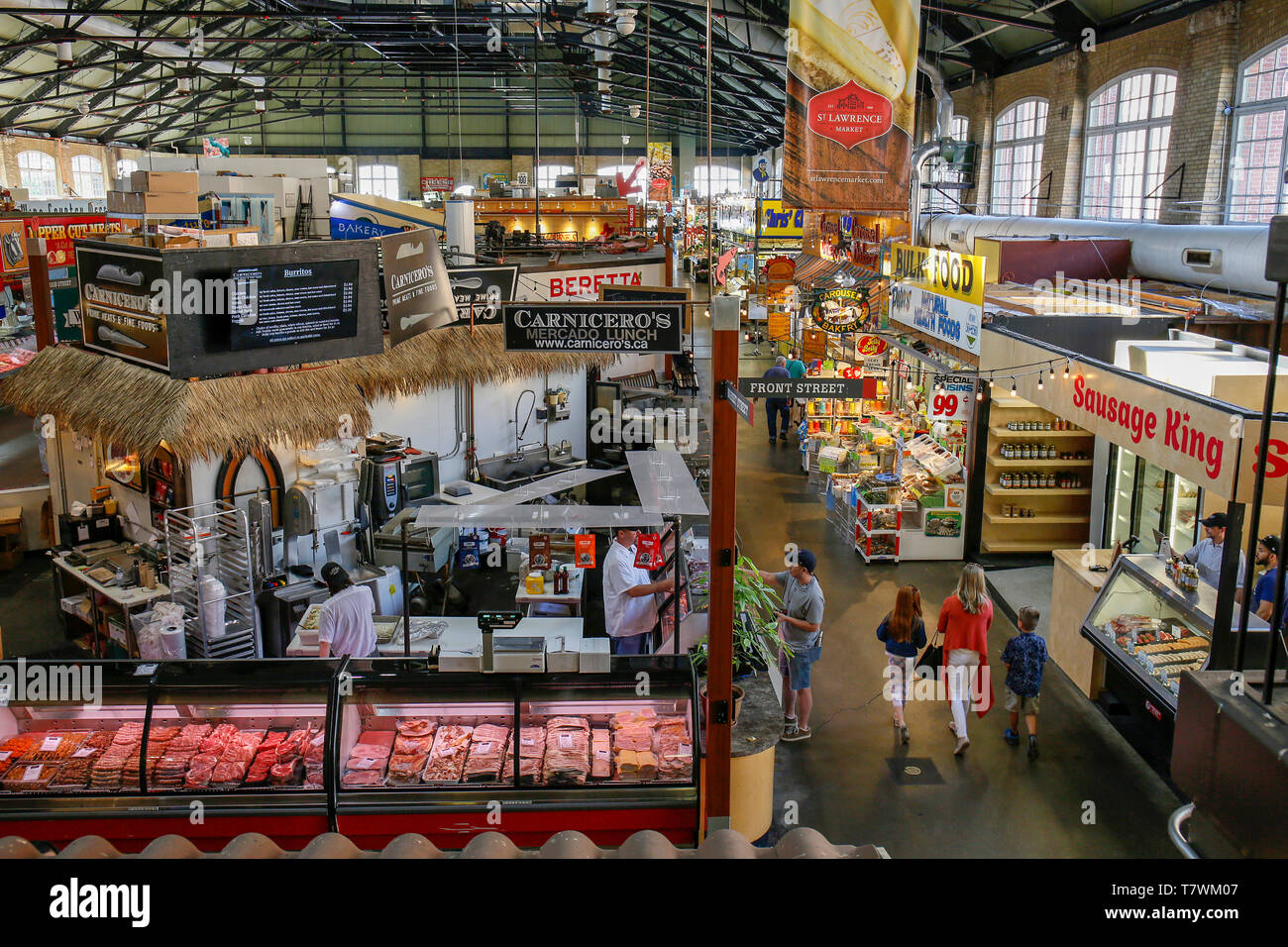 Toronto market people hi-res stock photography and images - Alamy