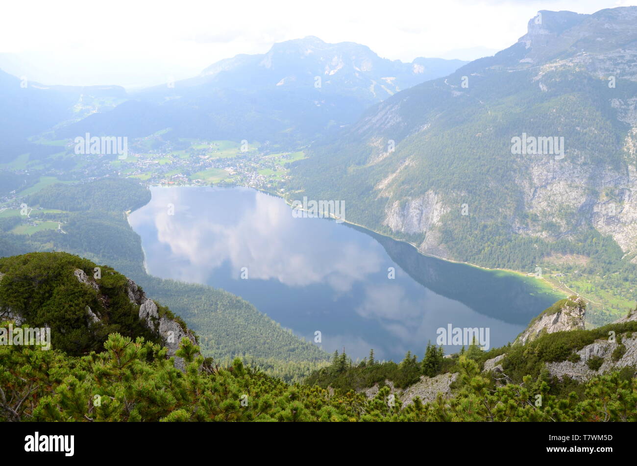 View of Altaussee and Lake Altaussee in the Salzkammergut region in ...