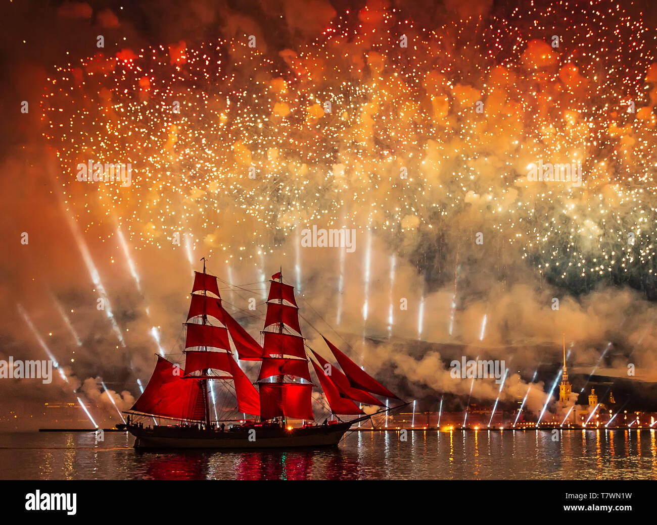 SAINT PETERSBURG, RUSSIA - JUNE 24, 2018: Holiday for school graduates ...