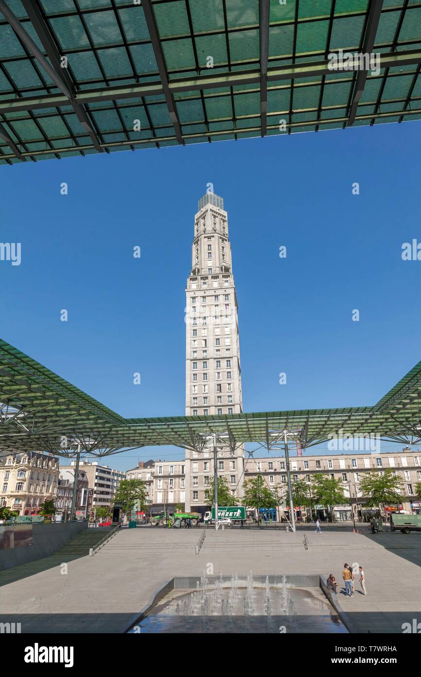 France, Somme, Amiens, Perret tower and canopy station square designed ...