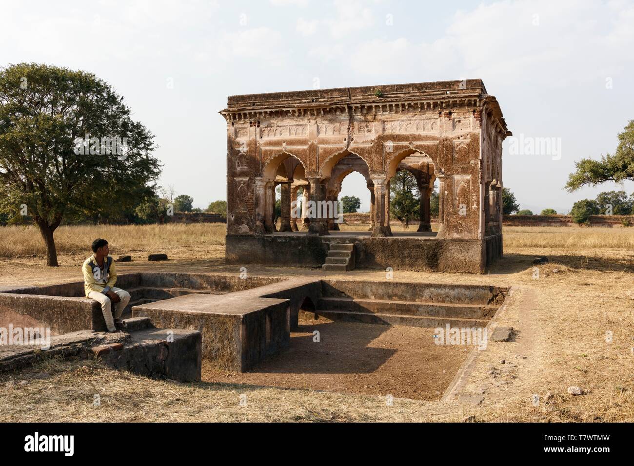 India, Madhya Pradesh, Burhanpur, Ahukana palace, initial burial place ...
