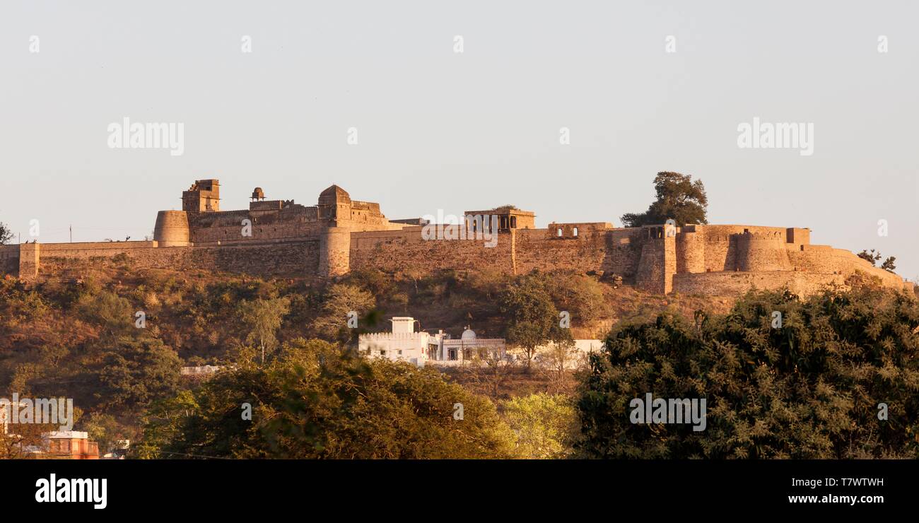Chanderi fort hi-res stock photography and images - Alamy