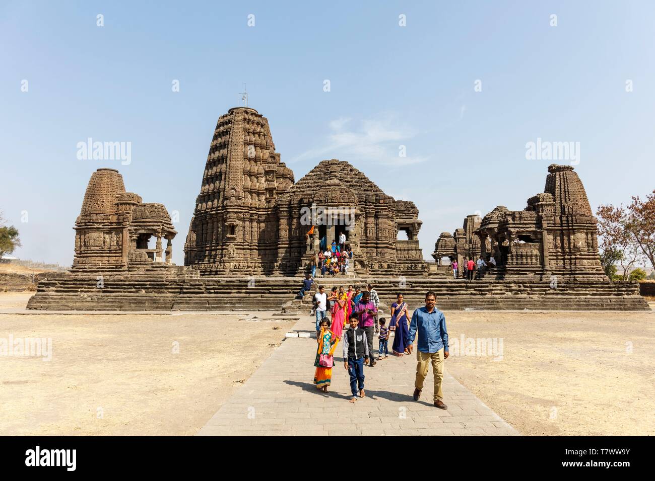 India, Maharashtra, Sinnar, indian tourists at Gondeshwar temple Stock ...