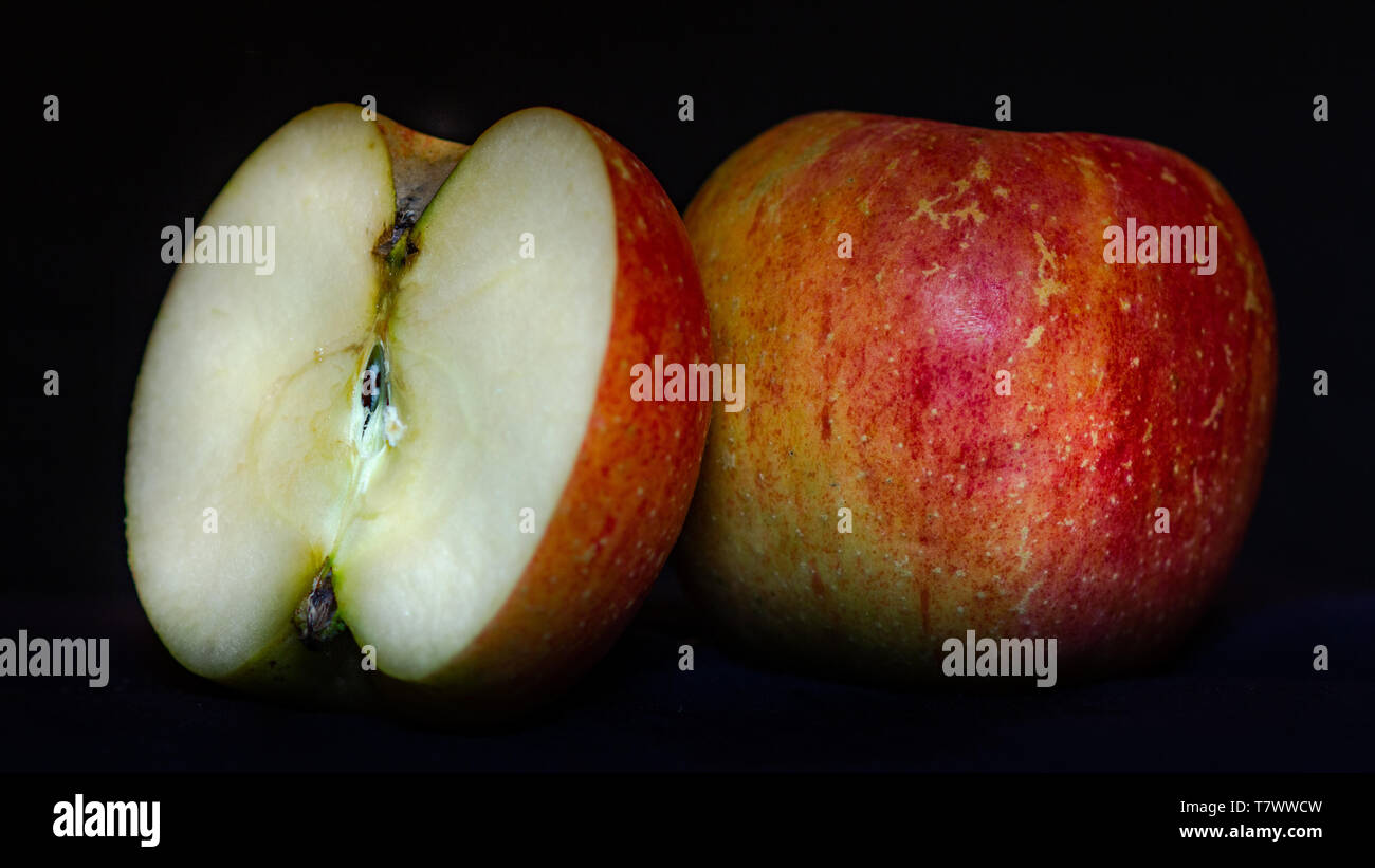 Fuji apple hi-res stock photography and images - Alamy