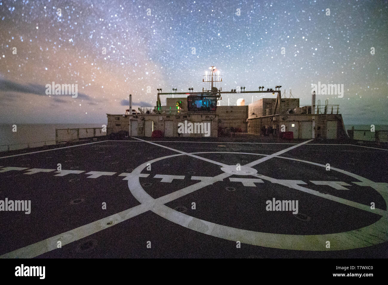 190505-N-AZ808-1098 JAVA SEA (May 5, 2019) – Military Sealift Command ...