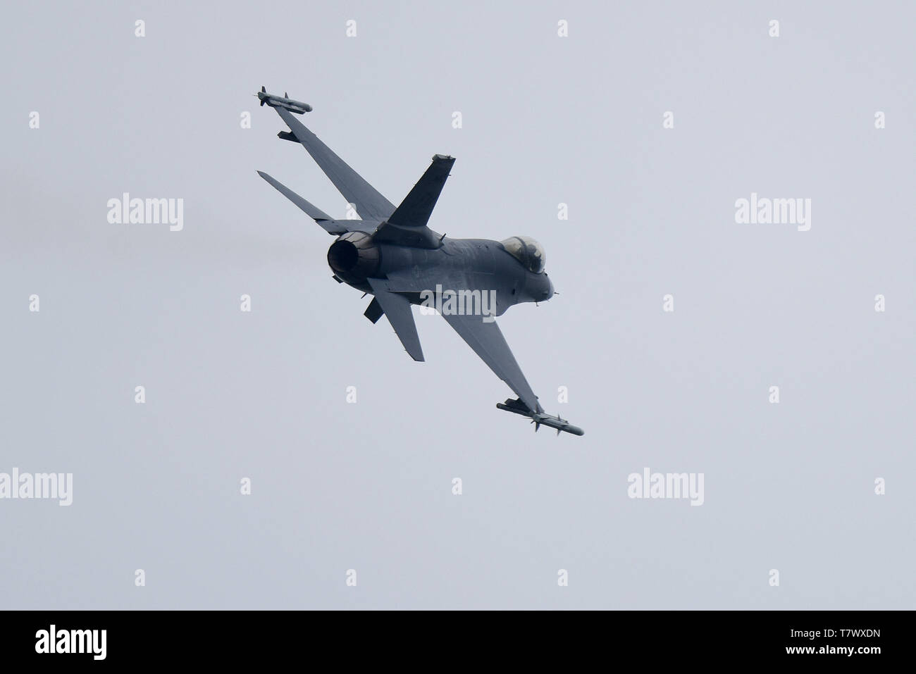 An F-16C Fighting Falcon assigned to the 93rd Fighter Squadron ...