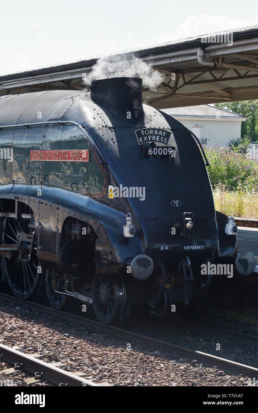 Steam locomotive 60009 "Union of South Africa" pulling the Torbay ...