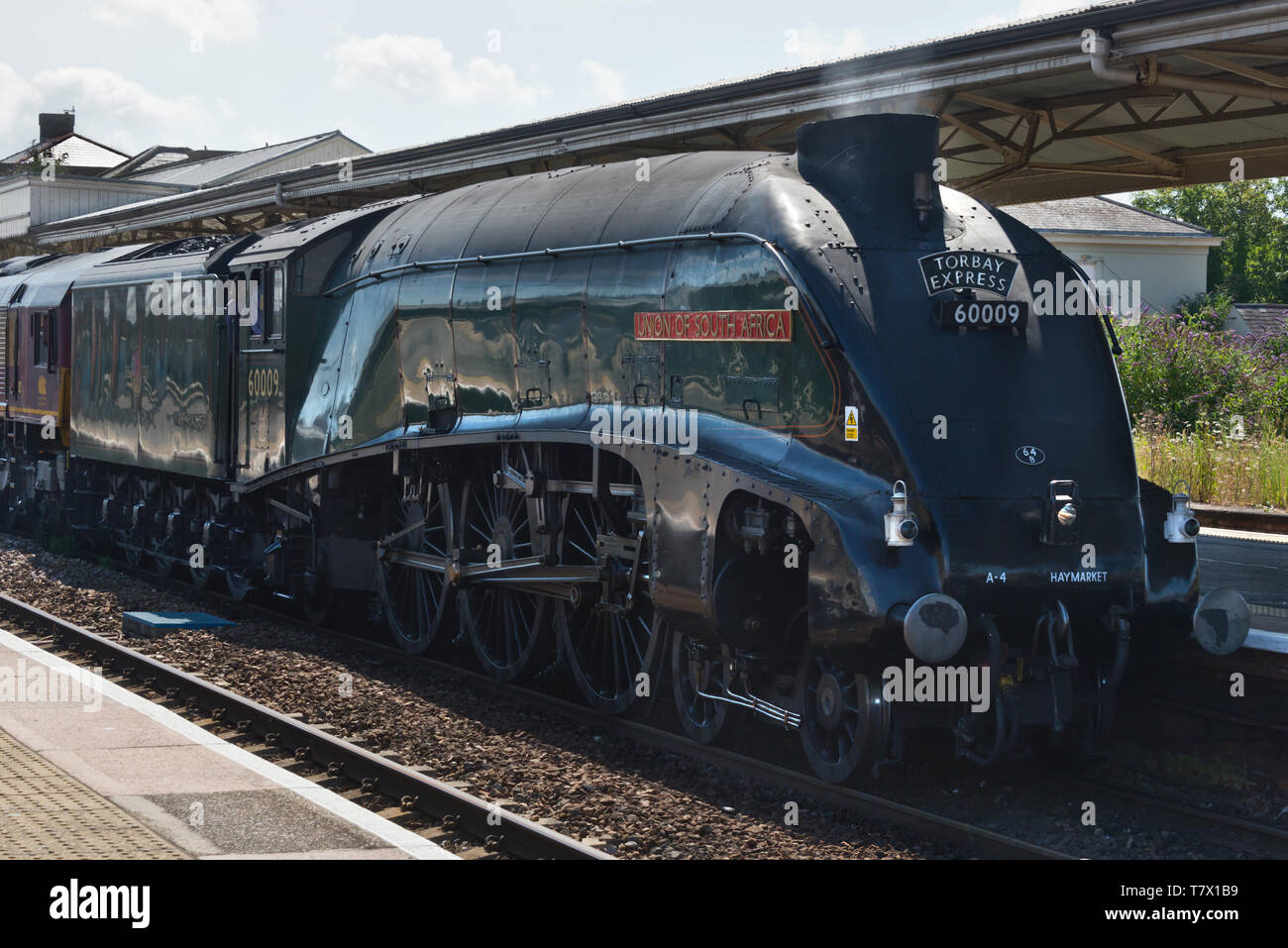 Steam locomotive 60009 "Union of South Africa" pulling the Torbay ...