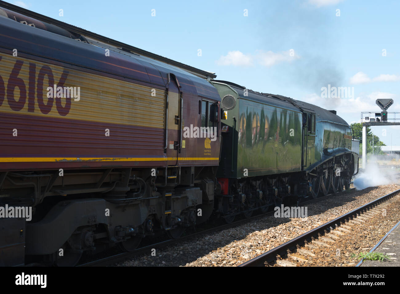 Steam locomotive 60009 "Union of South Africa" pulling the Torbay ...