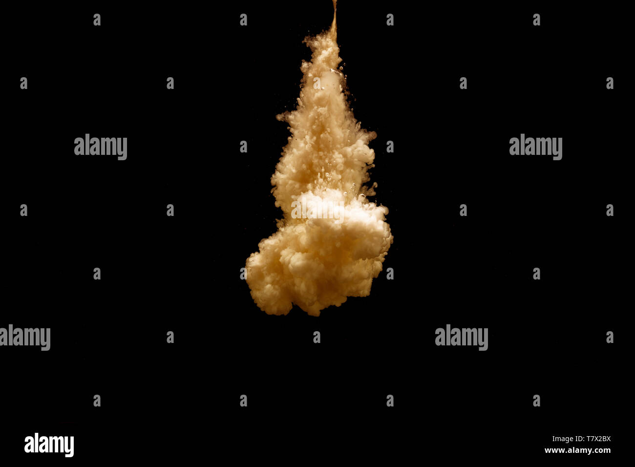 Underwater explosions hi-res stock photography and images - Alamy