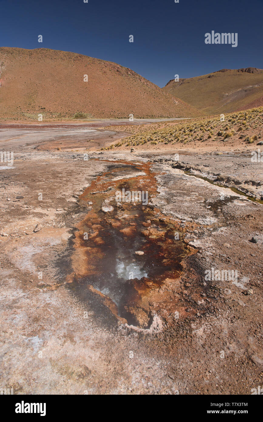 boiling-fumarole-on-the-rio-blanco-river-near-el-tatio-geyser-san