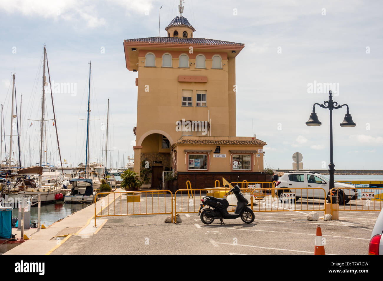 Marina cafe and shop Stock Photo - Alamy