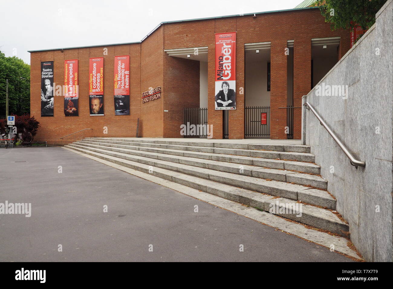 Teatro piccolo milano hi-res stock photography and images - Alamy