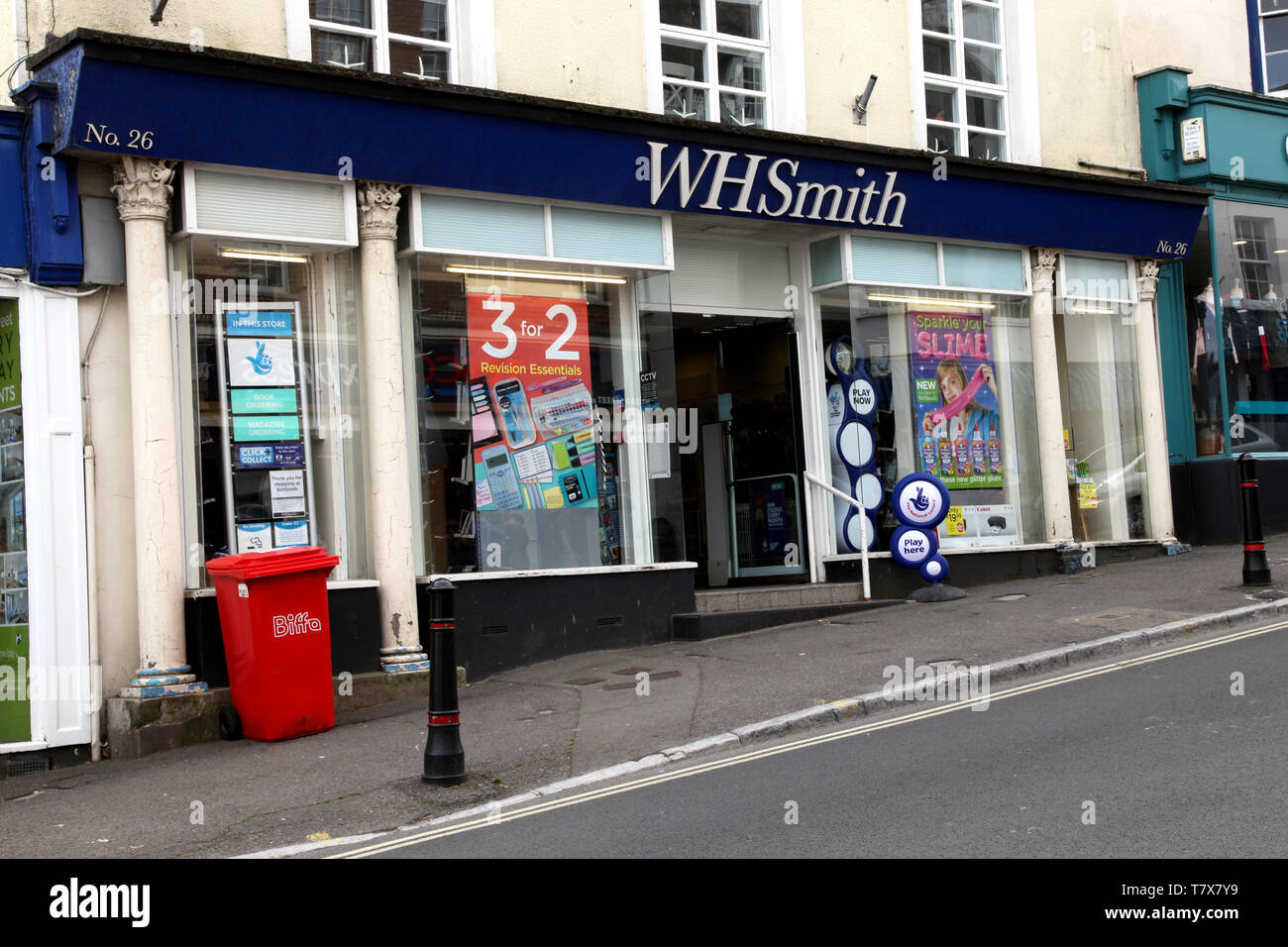 Wh Smith Shop Newsagent High Resolution Stock Photography and Images ...