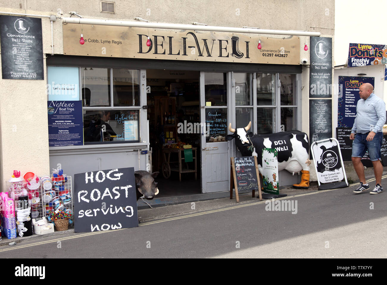 Places to eat in lyme regis hi-res stock photography and images - Alamy