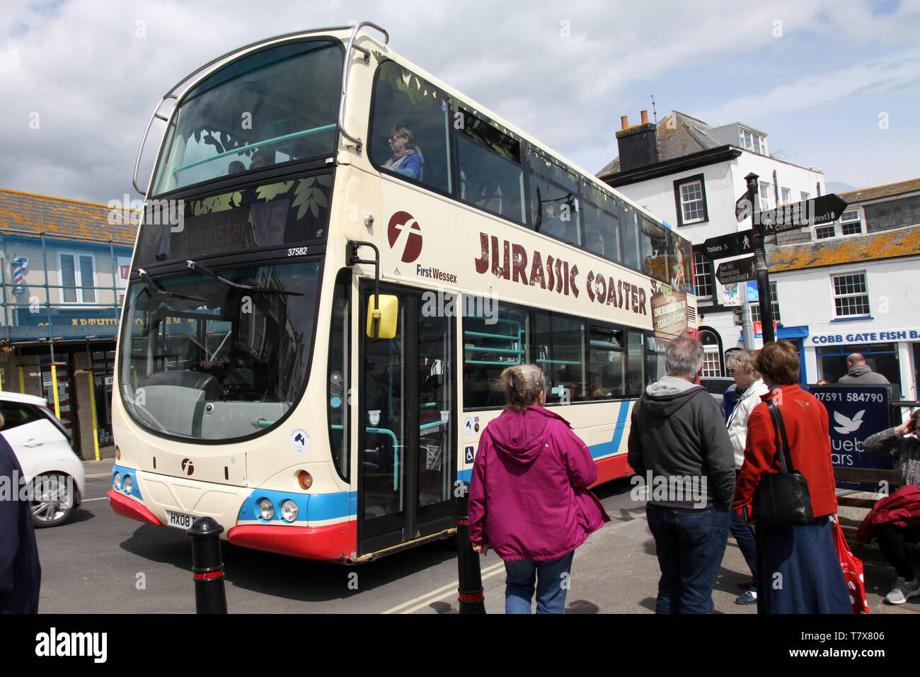 Jurassic coast public transport hi-res stock photography and images - Alamy