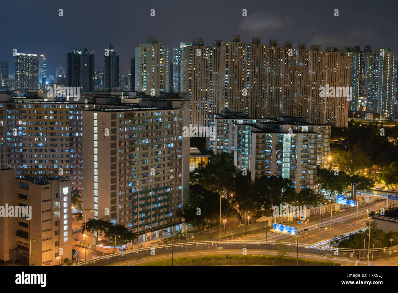 Hong kong wide angle city high rise building night view hi-res stock photography and images - Alamy