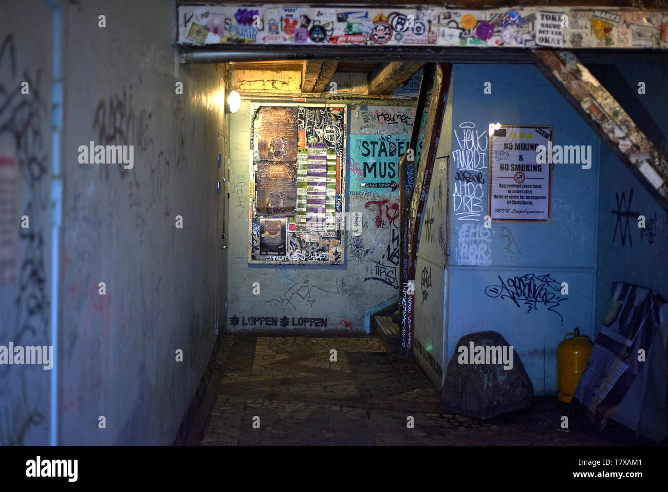 Copenhagen opera house at sunset hi-res stock photography and images ...