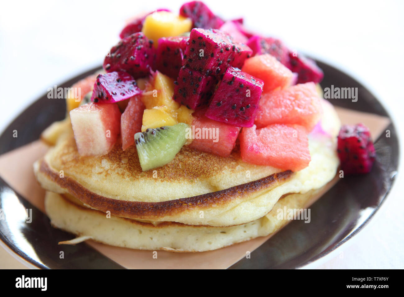 Fruit pancake hi-res stock photography and images - Alamy