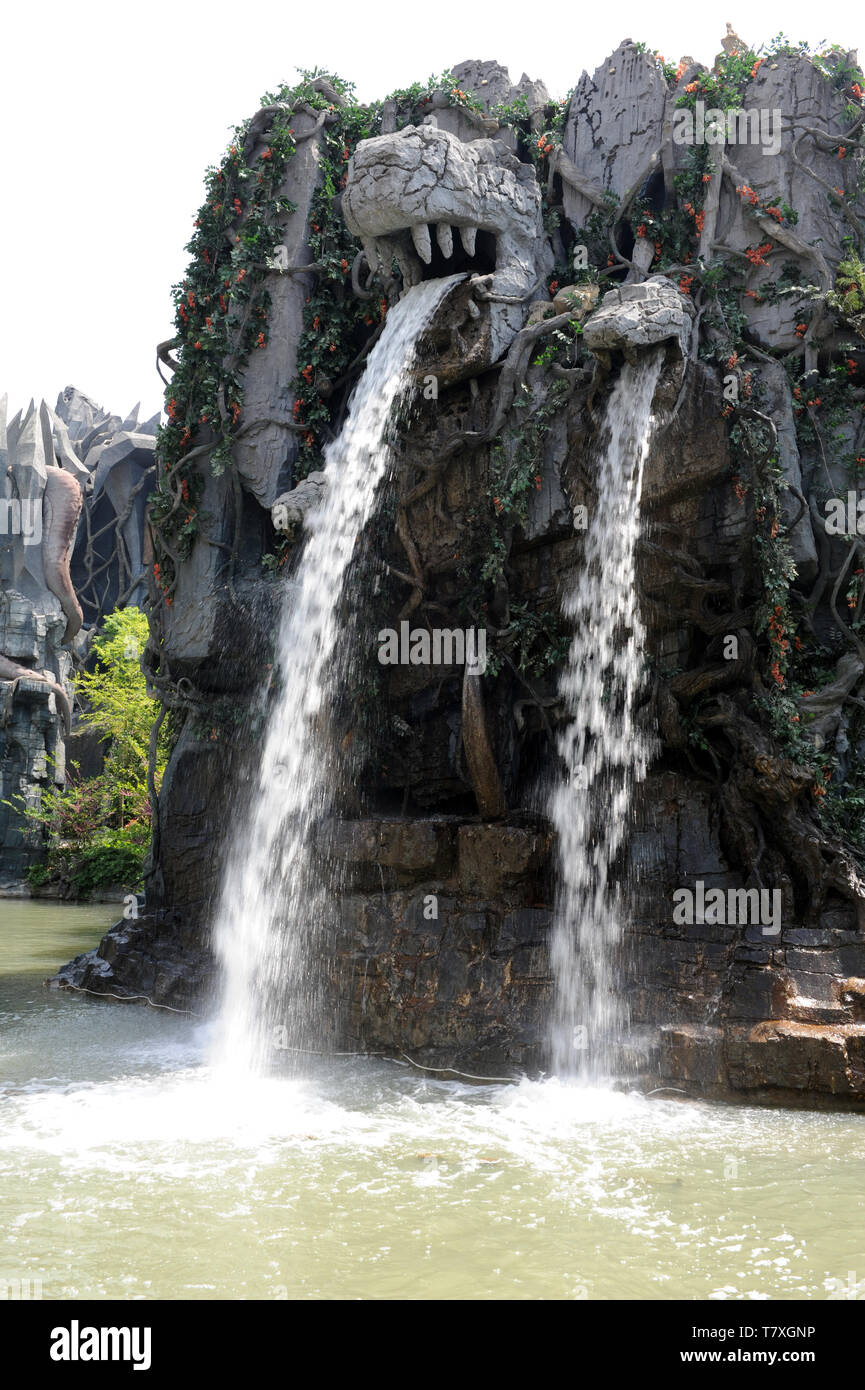 Rockery waterfall hi-res stock photography and images - Alamy