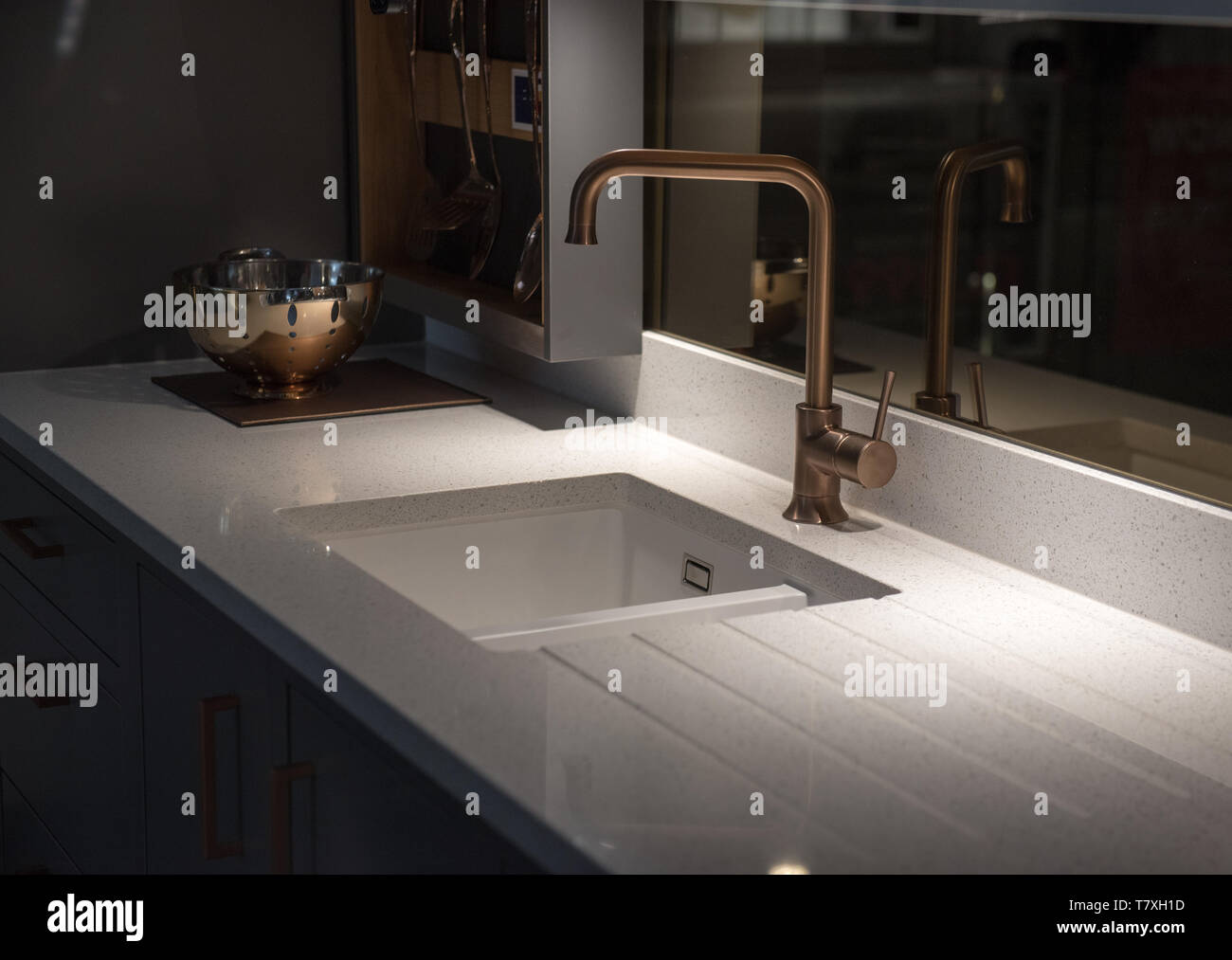 Kitchen taps hi-res stock photography and images - Alamy