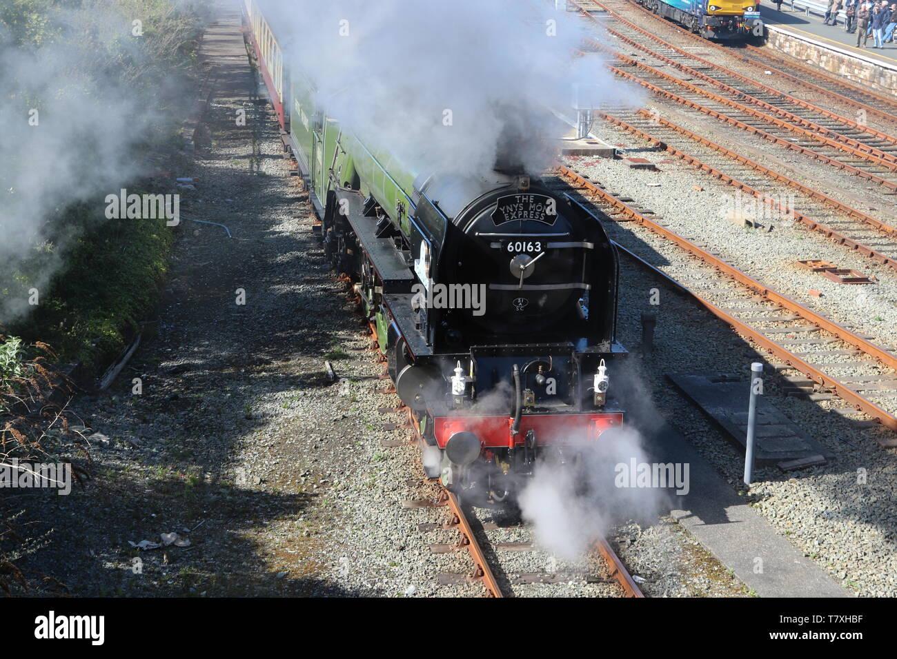 Holyhead to crewe railway hi-res stock photography and images - Alamy