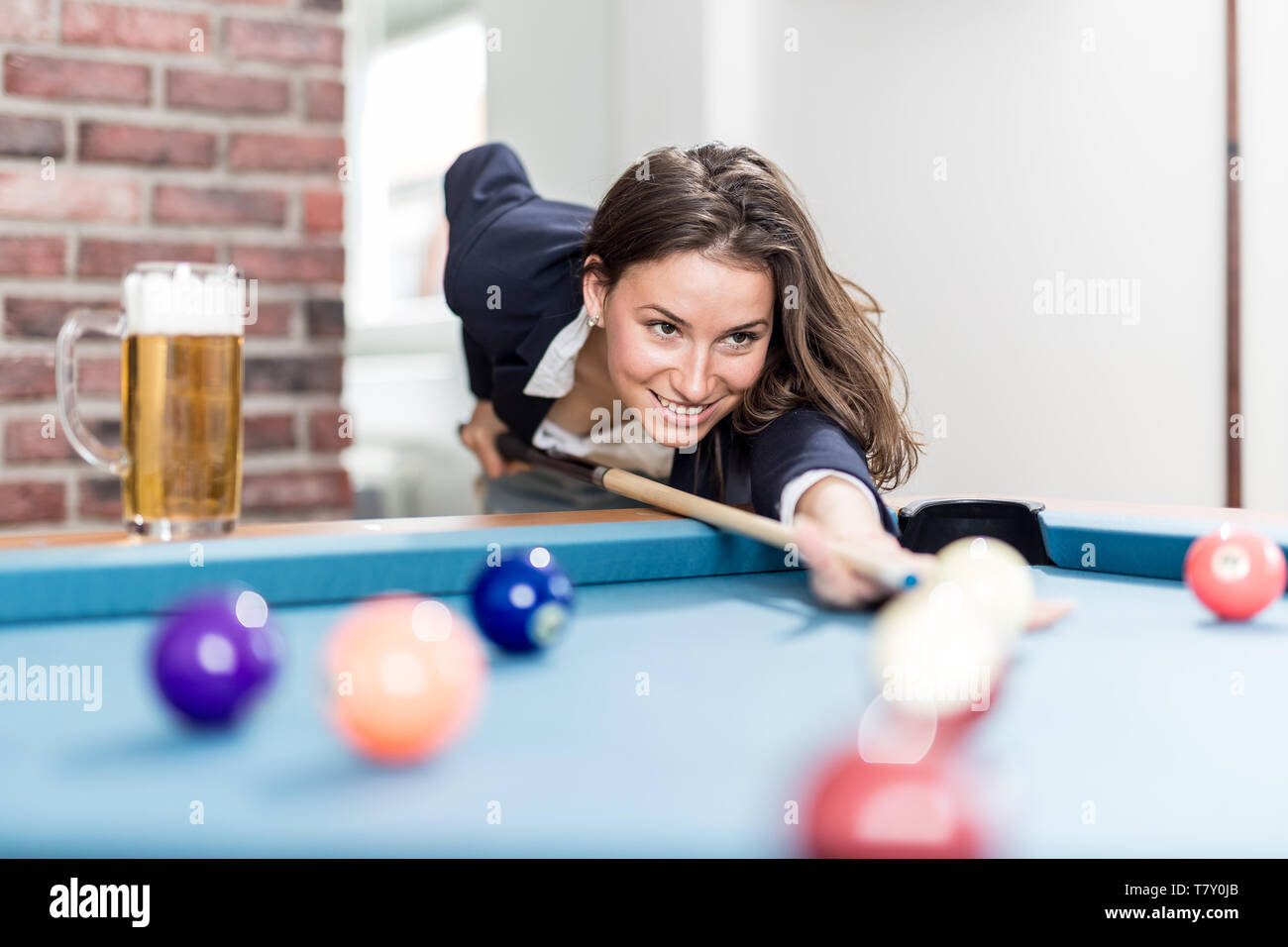 Female billiards player hi-res stock photography and images - Alamy