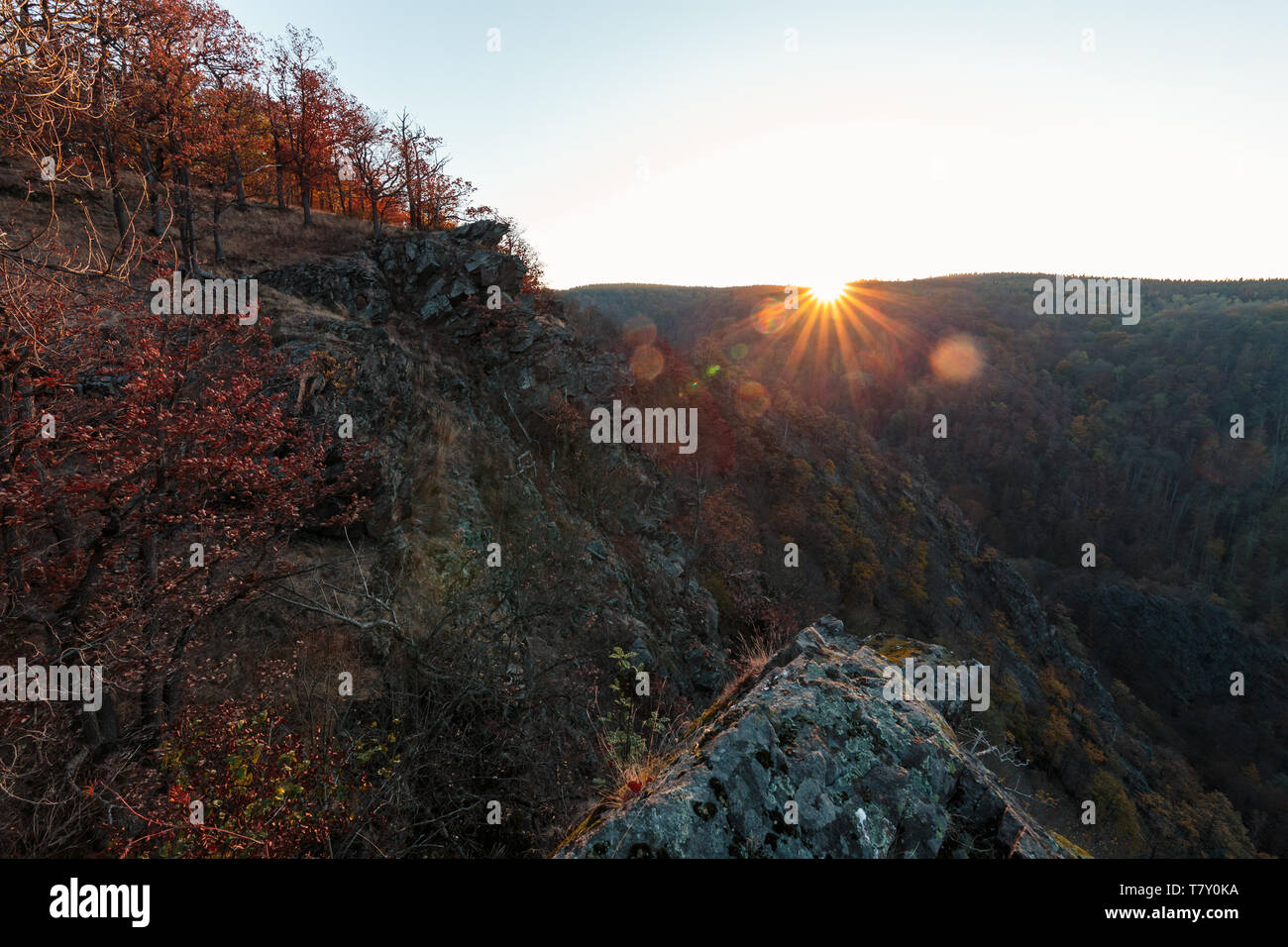 Cold sunrise in the Bode valley in the Harz mountains. Magnificent ...