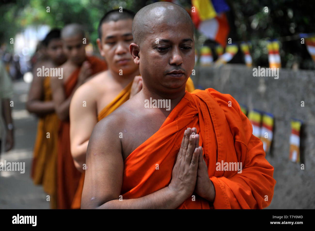 Bangladesh 9 March, 2019. The prayers praying at Dhormorazik Buddha ...