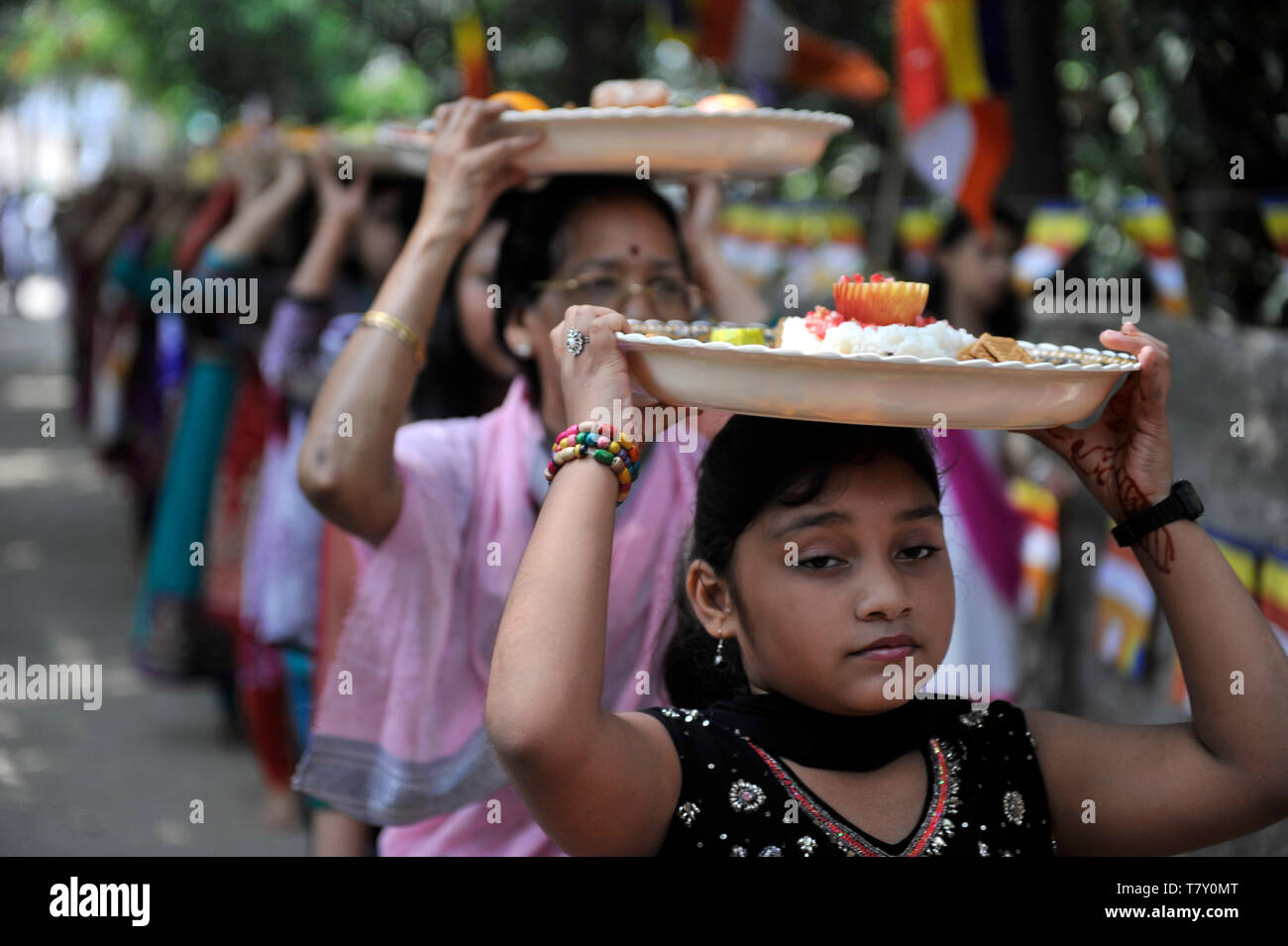 Bangladesh 9 March, 2019. The prayers praying at Dhormorazik Buddha ...