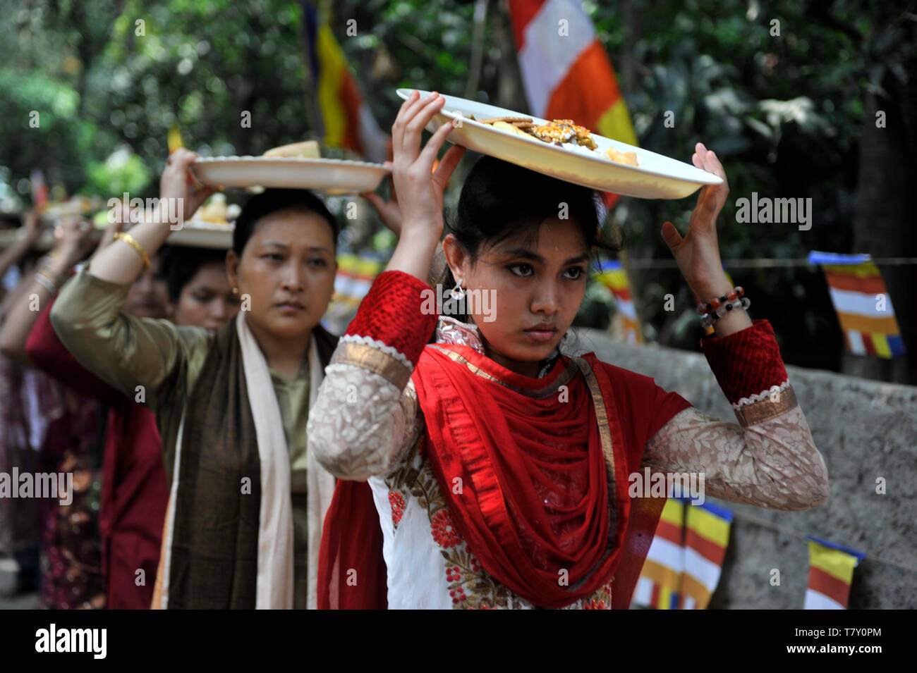 Bangladesh 9 March, 2019. The prayers praying at Dhormorazik Buddha ...