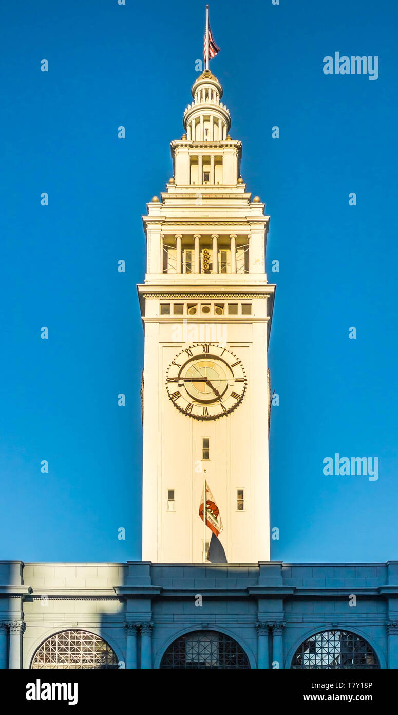 San Francisco, CA, USA - October 27, 2017: The Ferry Building Clock ...