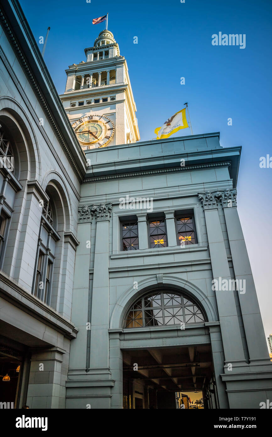San Francisco, CA, USA - October 27, 2017: The Ferry Building Clock ...