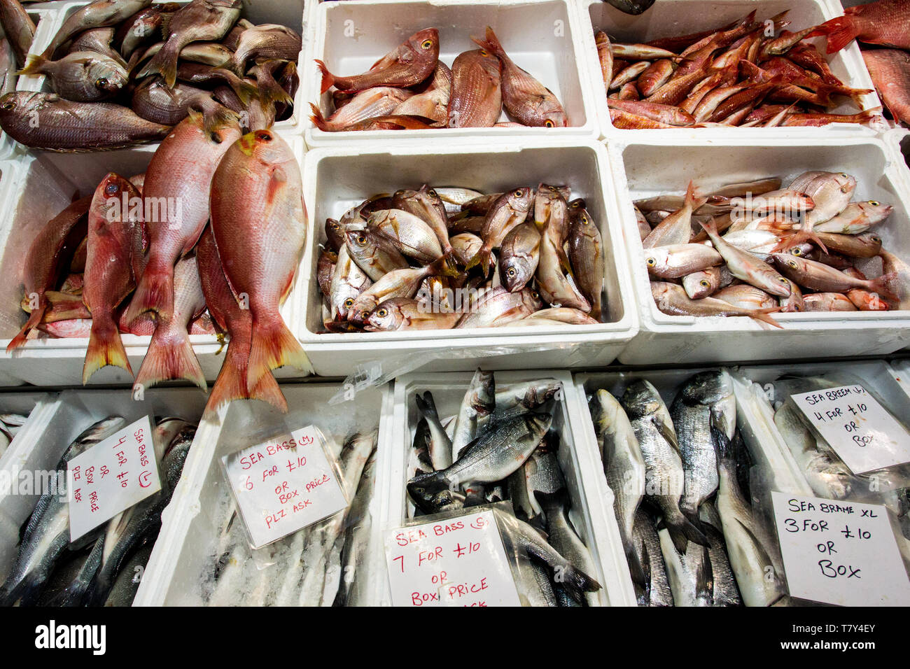 Billingsgate fish market hi-res stock photography and images - Alamy