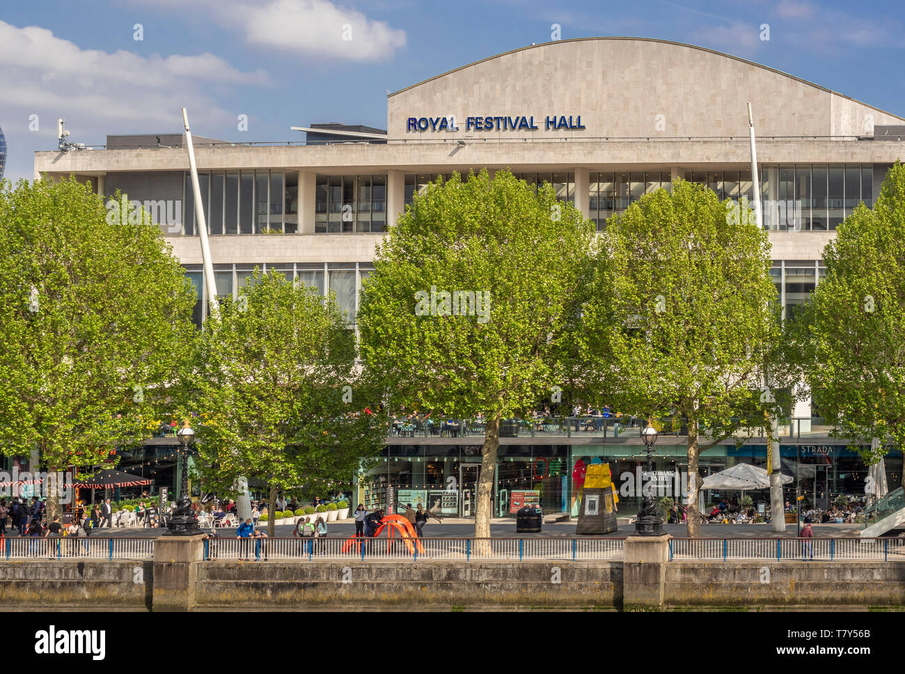Royal festival hall exterior hi-res stock photography and images - Alamy